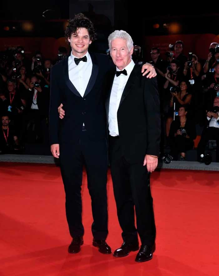 90’larda birçok kız Richard Gere’e hayrandı, ama aktörün oğlu ...